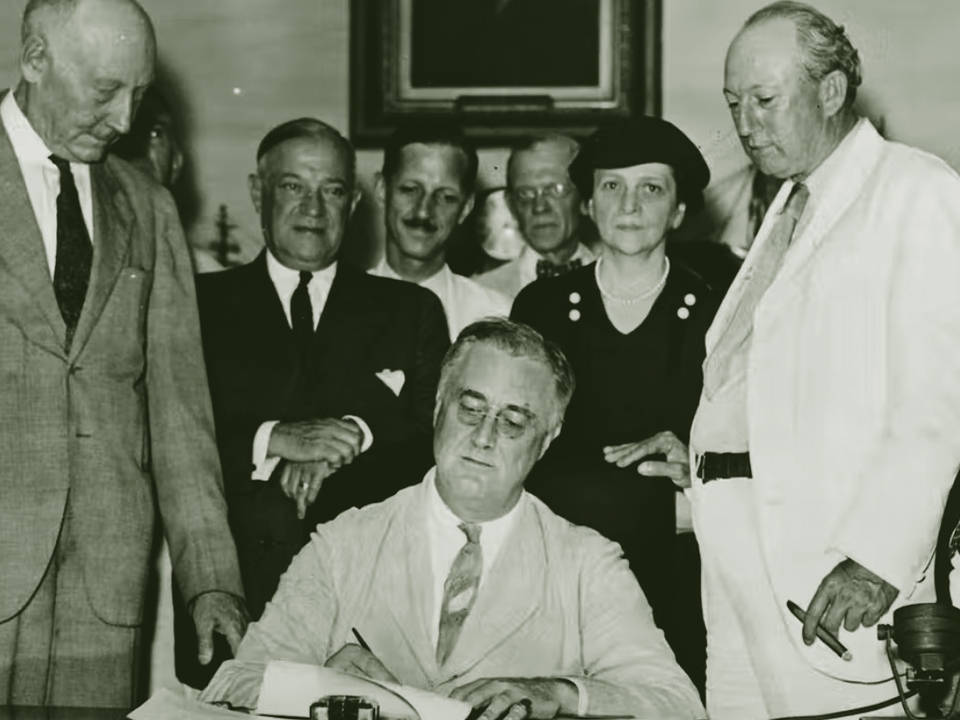 توماس بيكيتي: تاريخ موجزٌ للمساواة | صفر